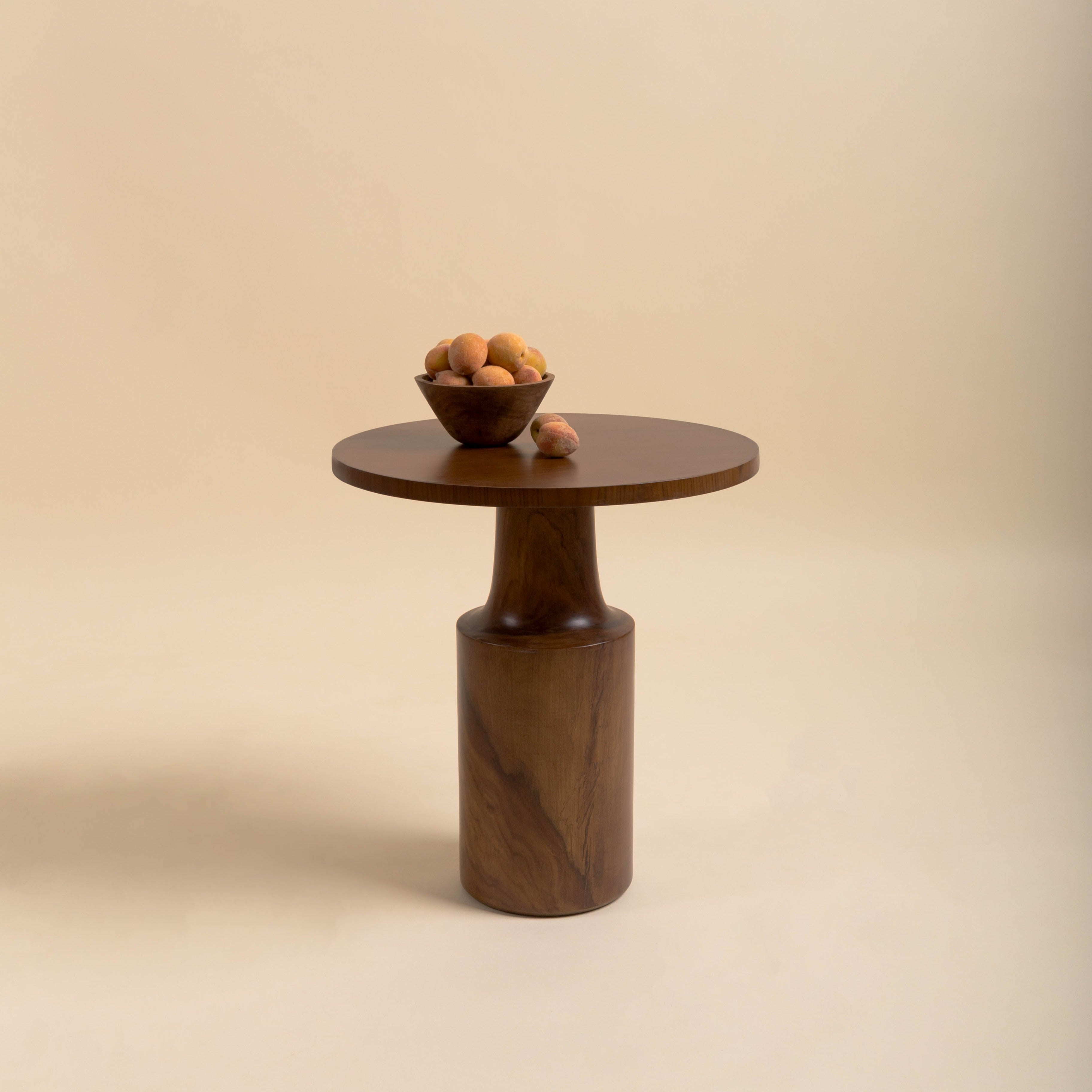 Neck Side Table – Objectry