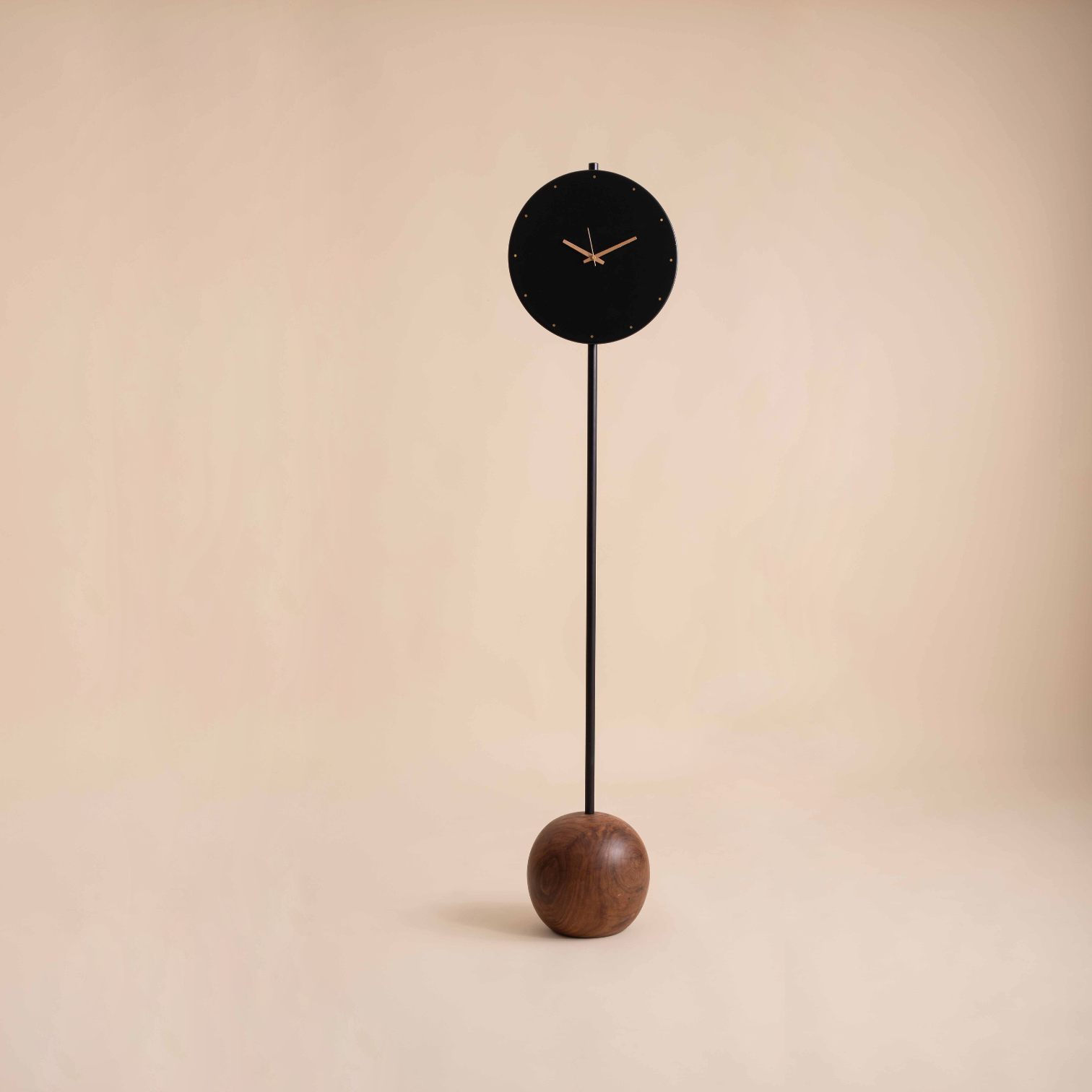 Standing Ball Clock – Objectry