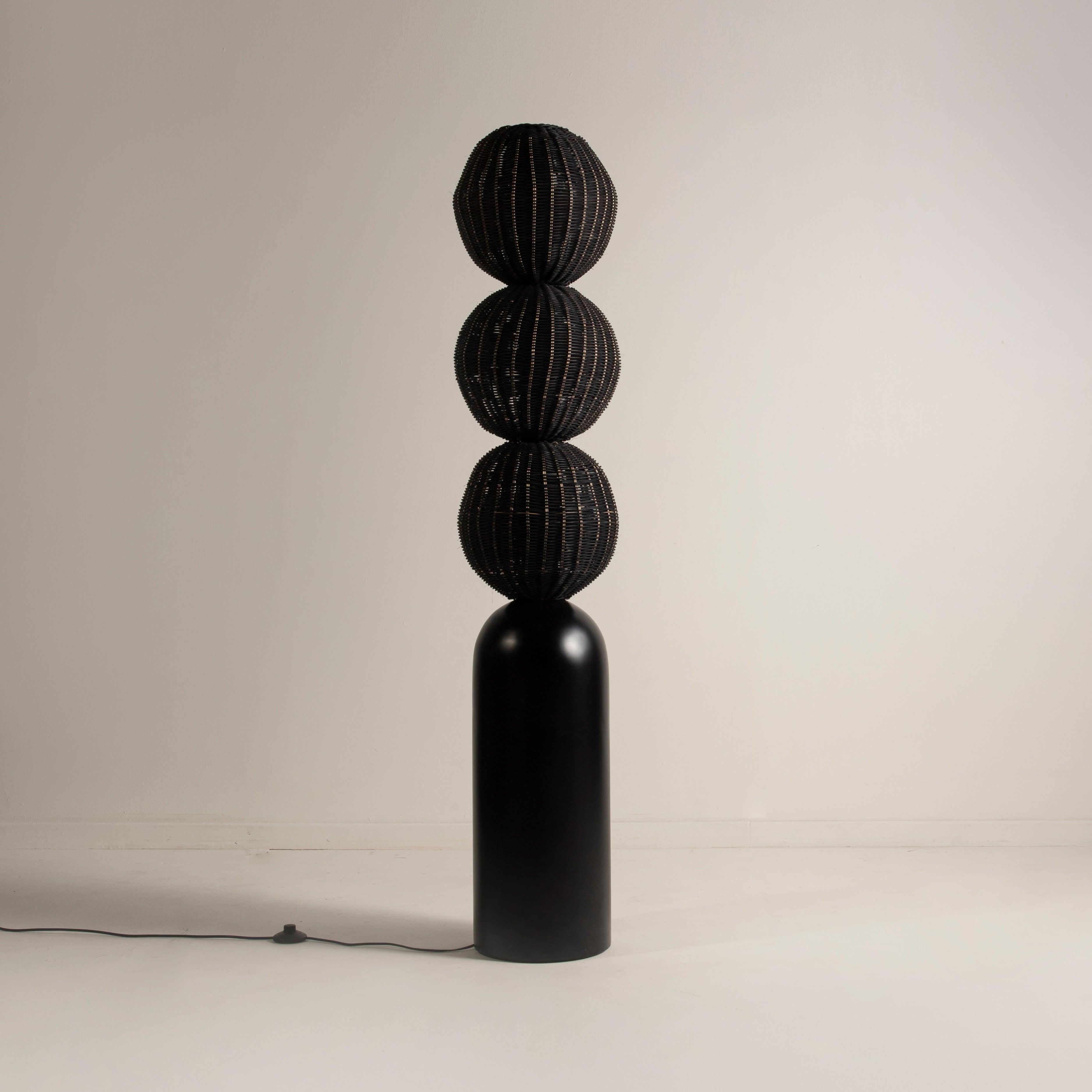 Ball Pack Floor Lamp – Objectry